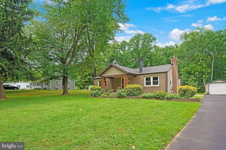 Charming & Comfortable House - Abingdon, MD