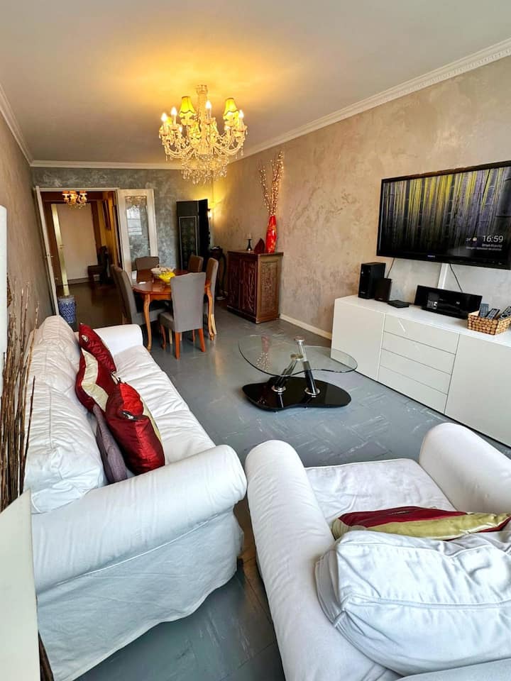 Paris, 7 Places, Parking Et 2 Minutes Du Métro - Paris 11e Arrondissement