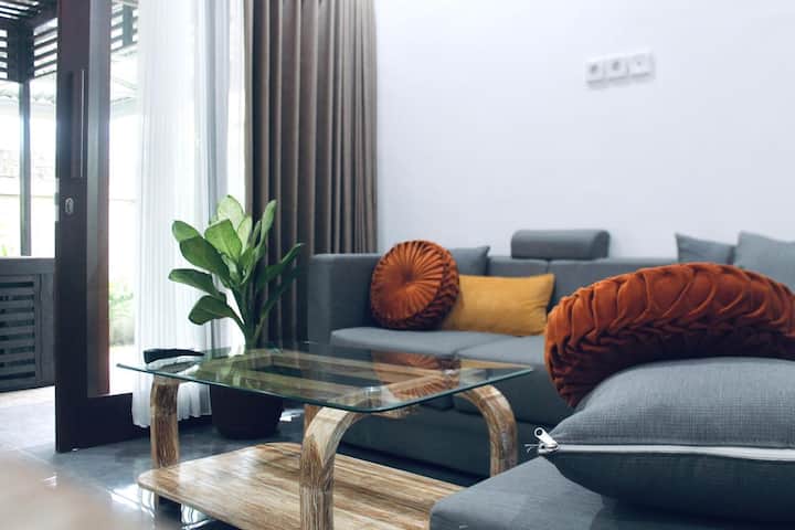 Lovely 3br-villa Walk The Beach! - Sanur