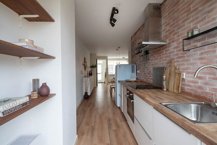 Ruime Benedenwoning Met Tuin - Haarlem