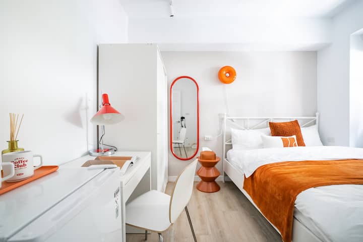 Hömeÿ Oraňge 澄果* | 西門町商圈 \西門捷運 \雙人床\電梯大樓\專屬衛浴. - 싼충 구