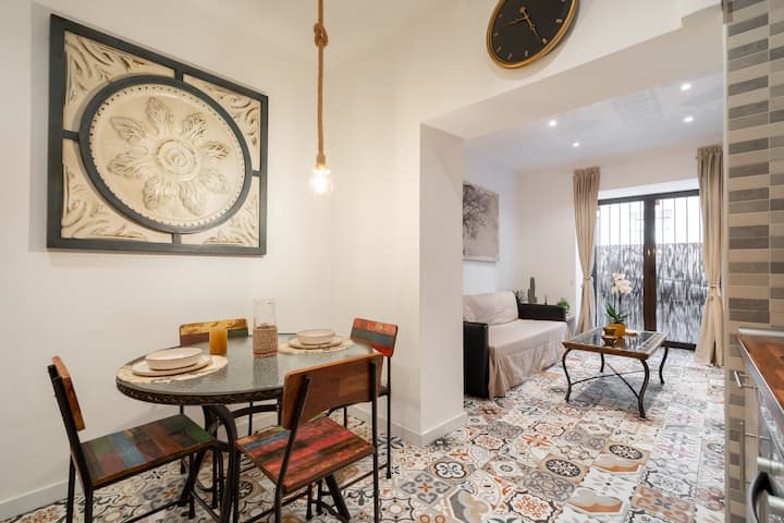 Estiloso Y Centrico Apartamento - Madrid