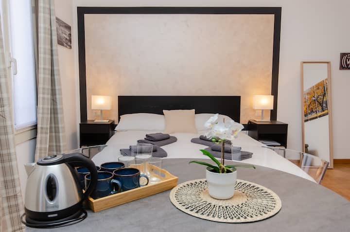 Brown Room - Milan