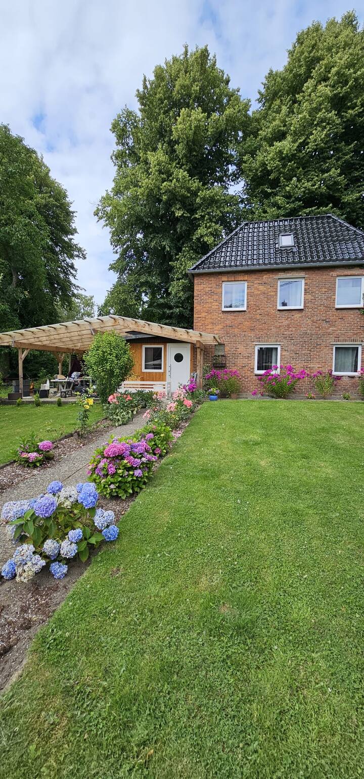 Lolitas House 2 - Itzehoe