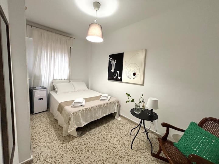 Habitación Doble En Centro (2) En Piso Compartido - Sevilla
