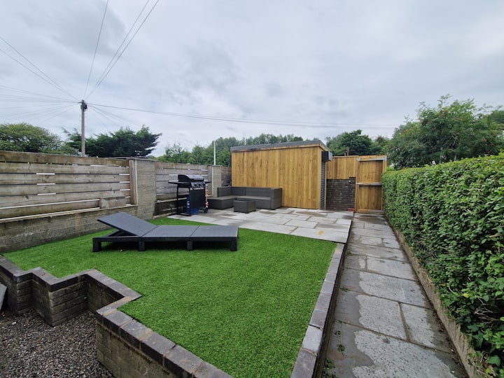 Homely 3 Br Near Town Centre - South Wales