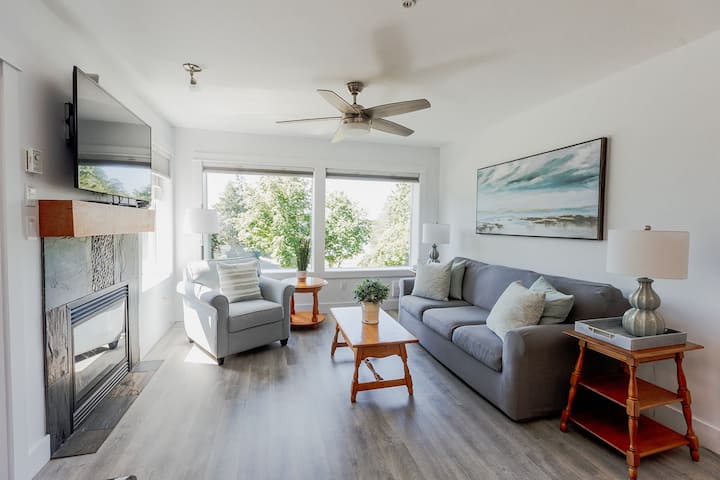 Ocean Breeze - Condo A - Parksville