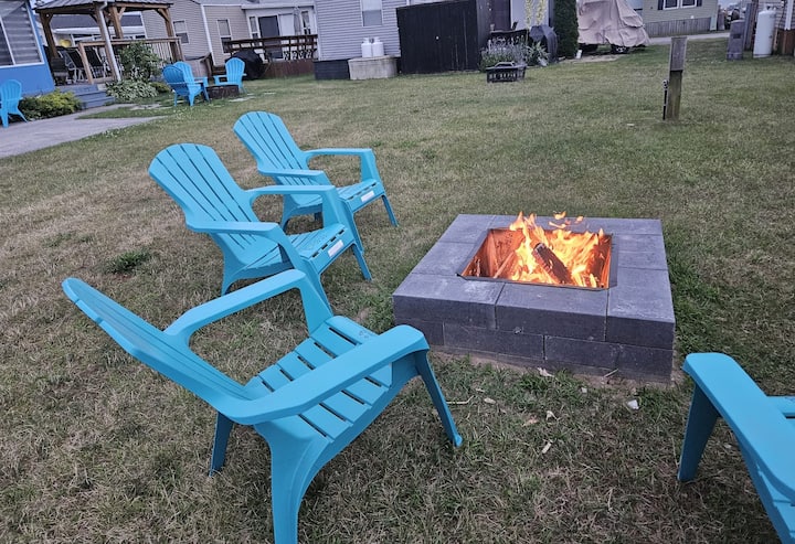 Cozy Dunes By May - Crystal Beach, ON, Canada