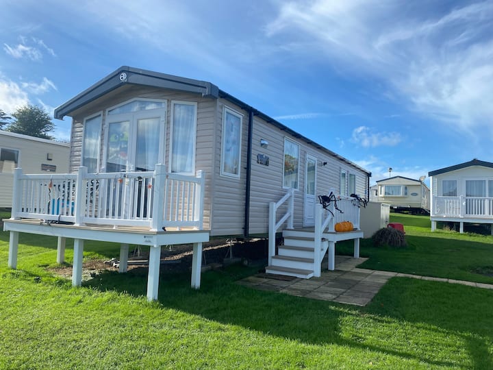 Great Location On Park - Weymouth