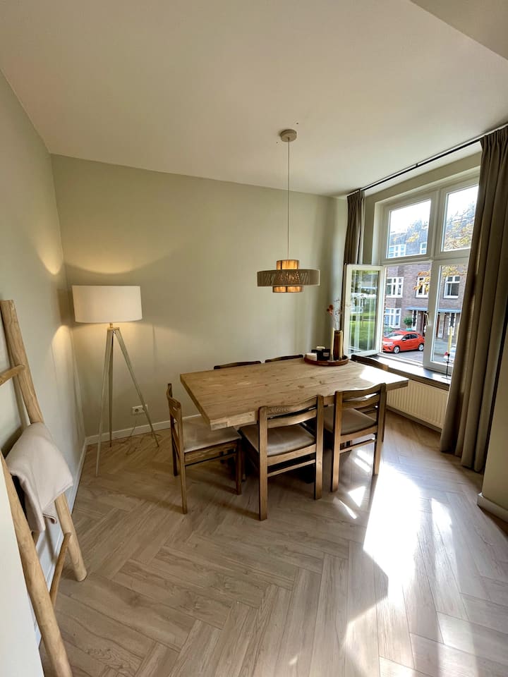 Licht En Warm Appartement In Het Pittoreske West -