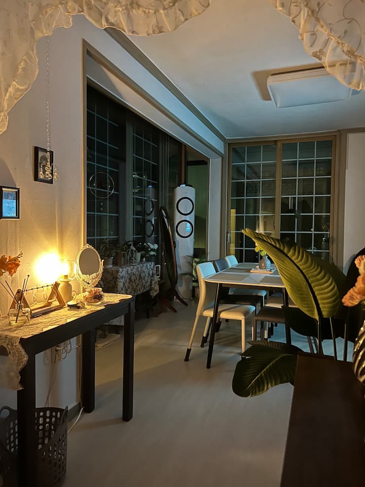 [Breathe House]new Open할인/역6분/단독주택/4룸/마당/최대9인/주차지원 - Seoul