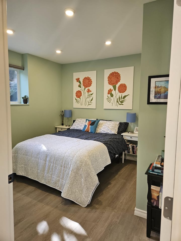 North Van Oasis: Hike Bike Ski! - North Vancouver