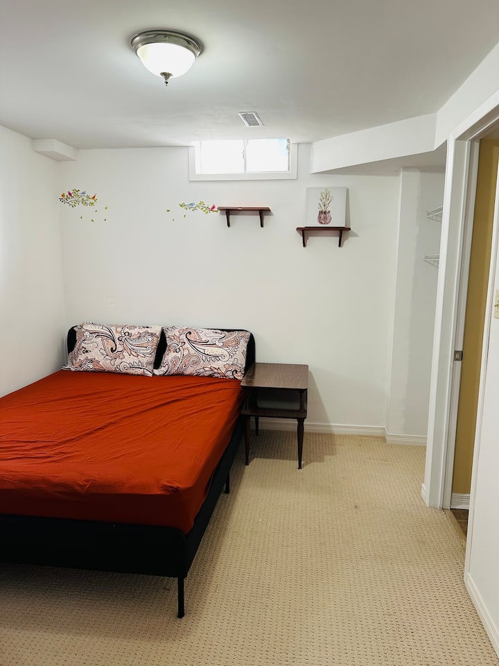 2-bed-1-bath Cute Stay - Brampton