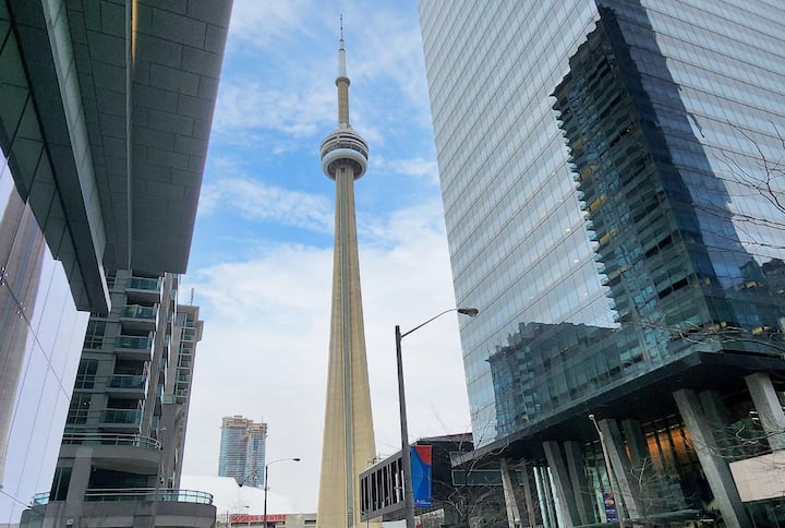 Bright 2br Condo With Parking  -Mtcc/jays/cn Tower - Toronto