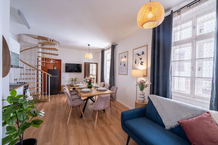 3br + 2 Bath + Patio - 100m To Old Town Square - Prague