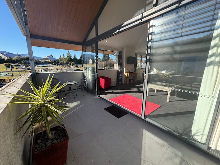 Town Centre Gem - Hanmer Springs