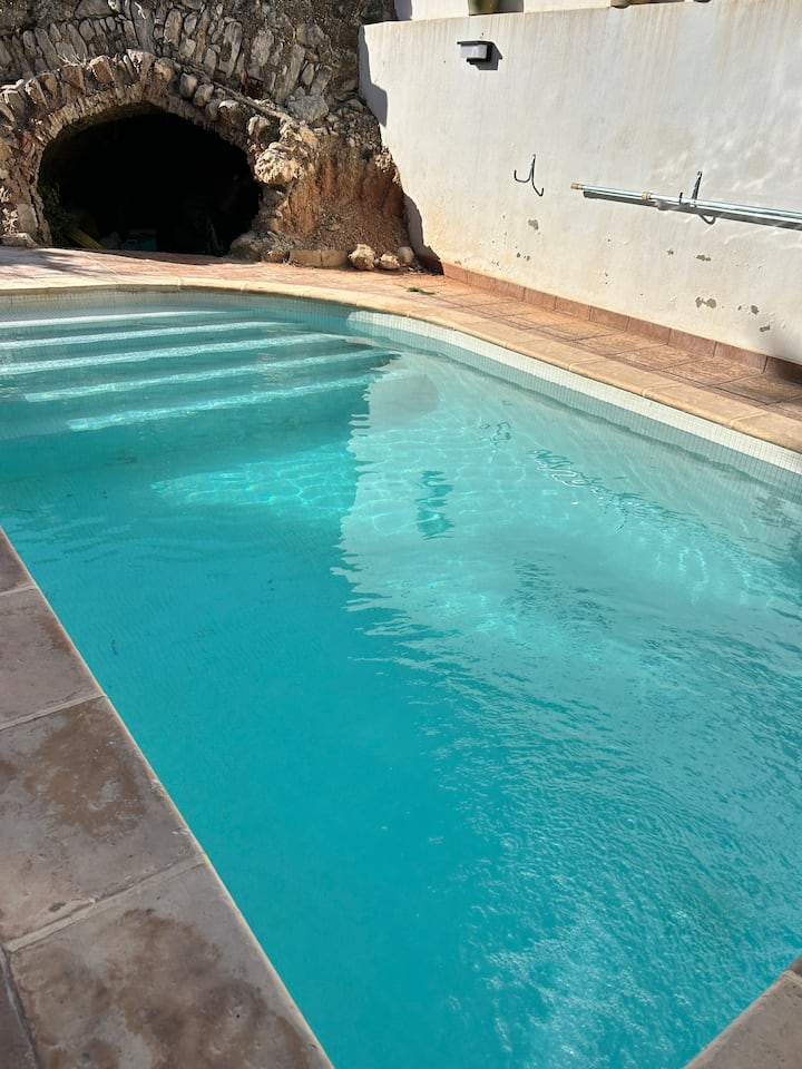 Estudio Precioso Con Piscina - Pego
