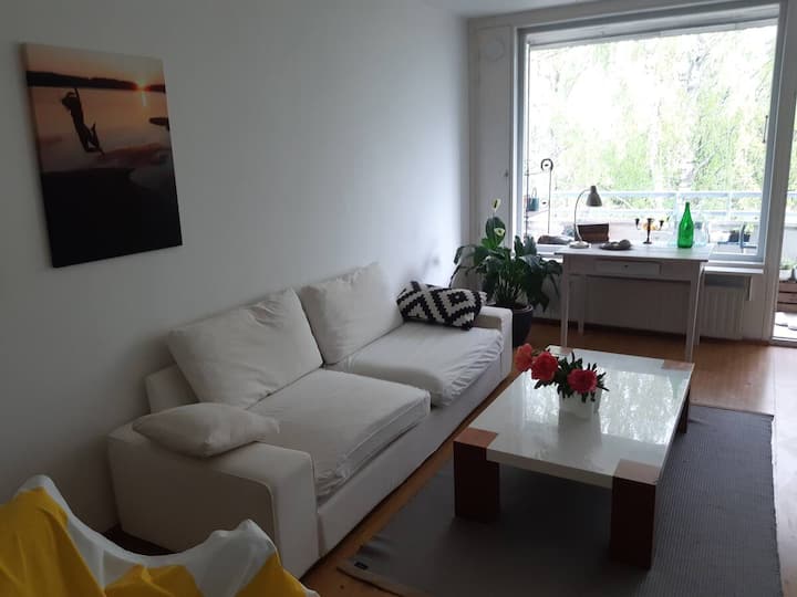 Valoisa Luonnonläheinen Asunto - Espoo