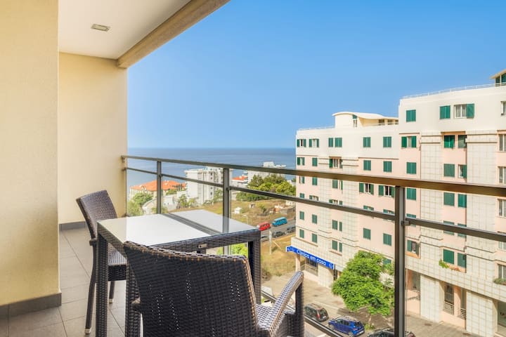 Apartamento Em Zona Premium - Madeira