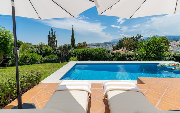 Sea View Villa, Nueva Andalucia - 巴努斯港