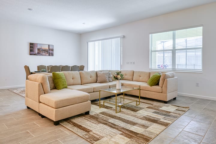1st Floor King Master Bedroom | Close To Disney - Kissimmee, FL