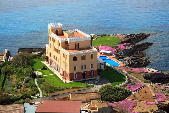 Book Entire Hotel For Your Holiday, Sardinia - Alghero