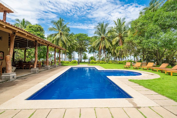 Casa Tiacai Beachfront Villa - Bejuco District