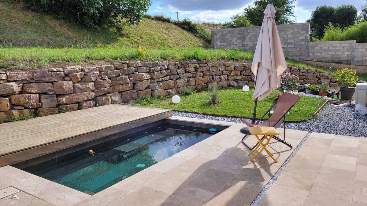 Villa with exceptional views of Albi - Houses for Rent in Puygouzon ...