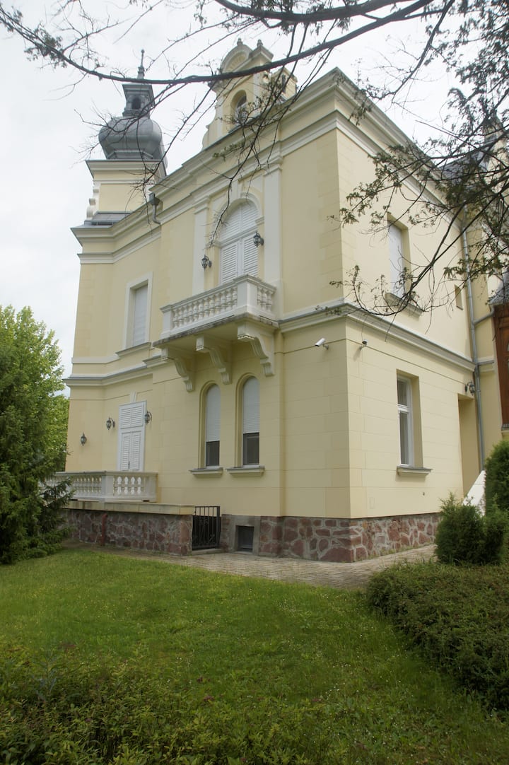 Thanhoffer - Horthy Villa - Balatonalmádi