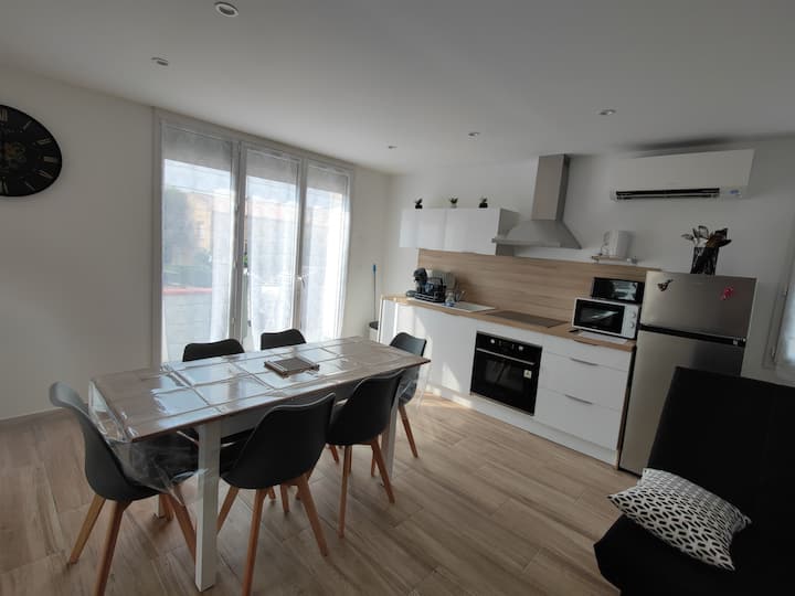 Appartement 90 M2 Avec Clim  Lumineux 6/8 Pers - Narbona