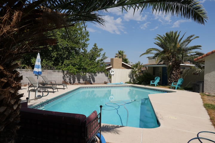 30 Days Or More, Pool, Amenities, Parking! - Boulder City, NV