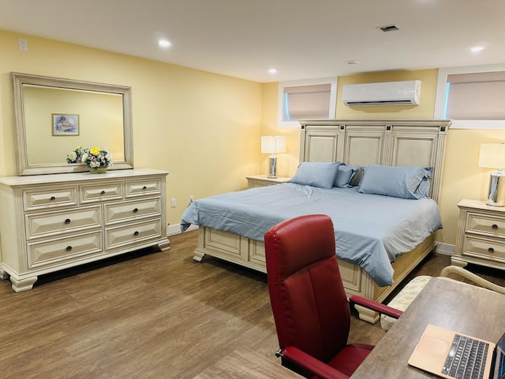 Luxurious Basement Retreat - Charlottetown