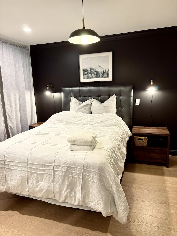 Free Parking/ Sauna/ Fire Table/ P.deck/ Sleeps 6 - Vancouver Island