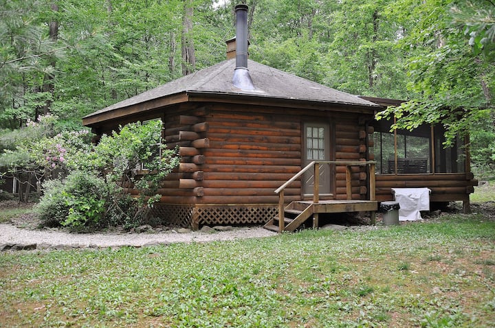 Phenix, Unique Hexagonal Cabin - Twin Lakes, Frederick