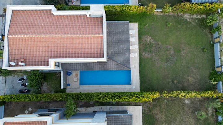 ÖZel Havuzlu Tek Müstakil Villa - Şirince