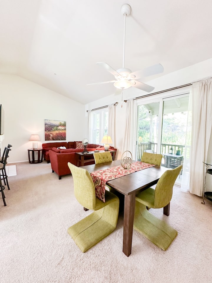 Chic California Coastal Condo - Lake Forest, CA