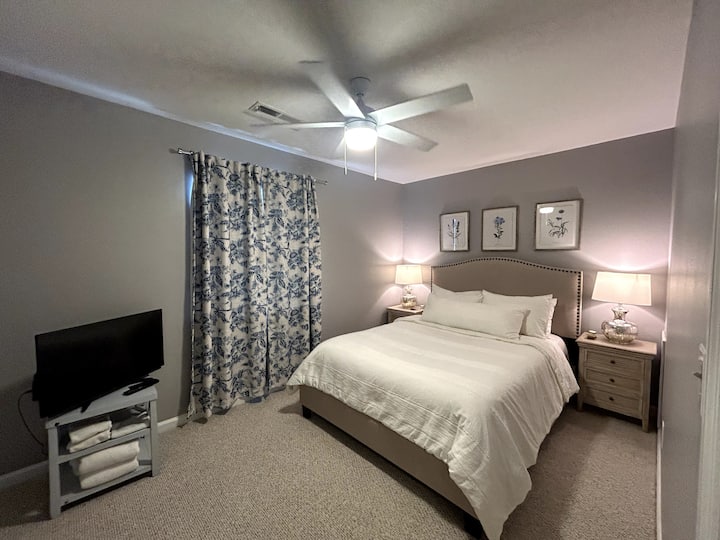 Contemporary Charm - Mount Pleasant, SC