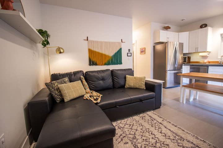 Modern Seward Apartment W/hot Tub - Alaska SeaLife Center, Seward