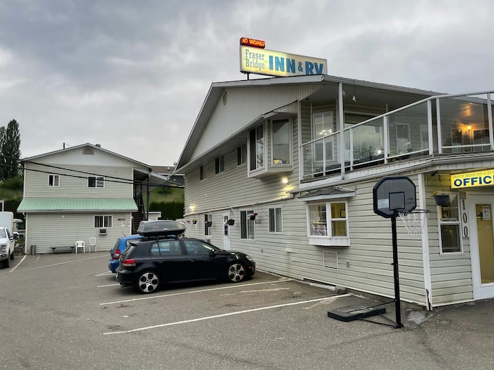 Fraser Bridge Inn & Rv Park - Quesnel