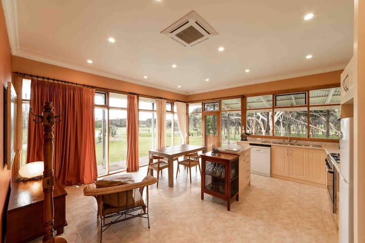The Workman's Cottage - Kangaroo Island