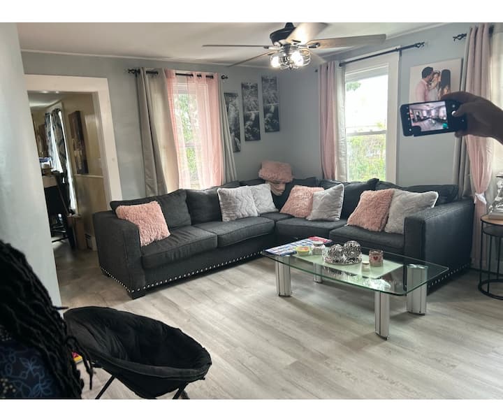 : 2br With A Friendly Family - Salem, NH