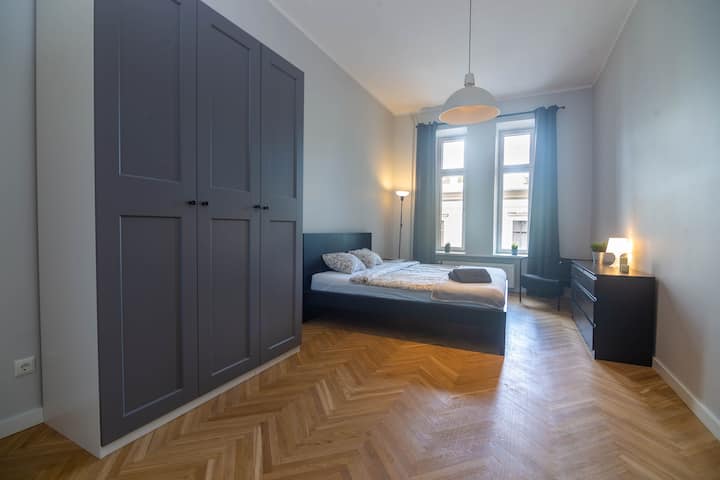 Elegant 3-bedroom Haven - Ryga