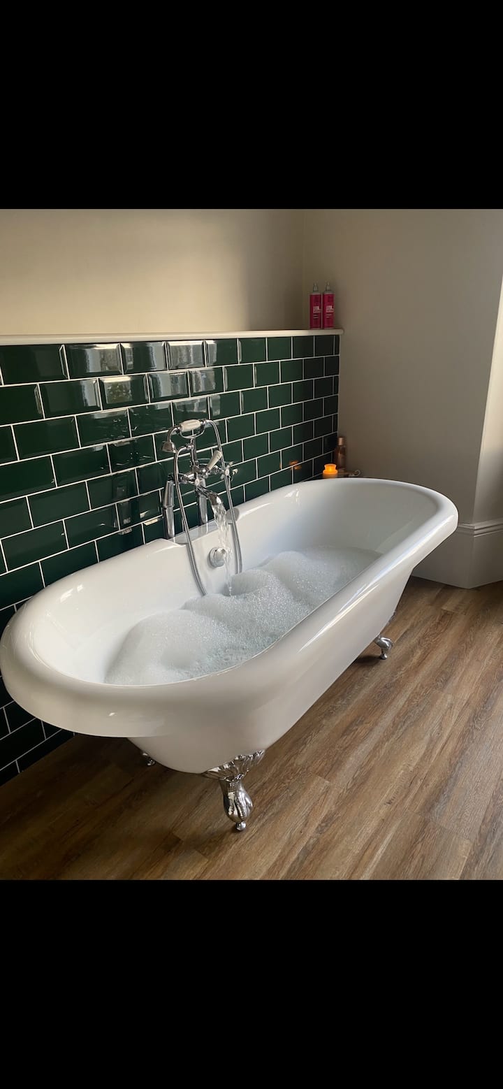 Romantic Hideaway By The Beach - Weston-super-Mare