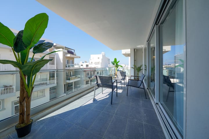 Sunny Side Gem Heart Of St,julian’s , Paceville - Malta