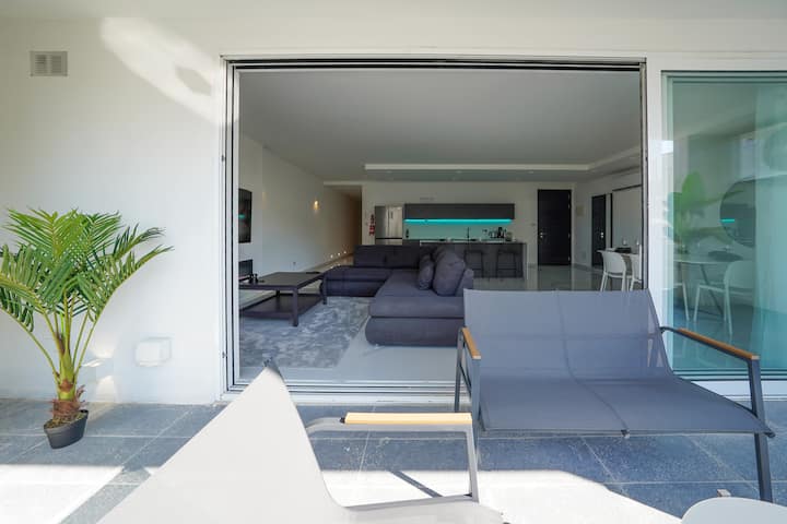 Tropical Paradise,  Heart Of St,julian’s,paceville - Malte