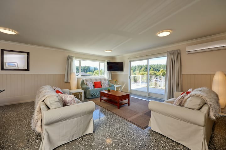 Field Of Dreams Room At Kakatu Retreat - Kaikōura