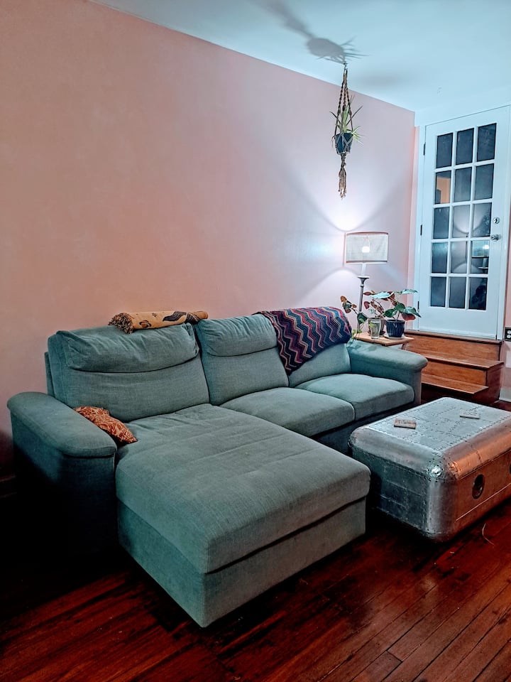 The Artist's Hideaway - Lawncrest - Philadelphia
