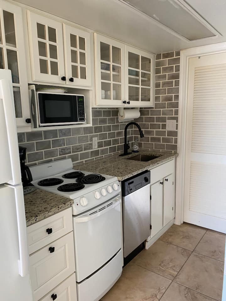 Waves 3 
No Stairs
Ground Floor 
Dog Friendly - North Myrtle Beach, SC