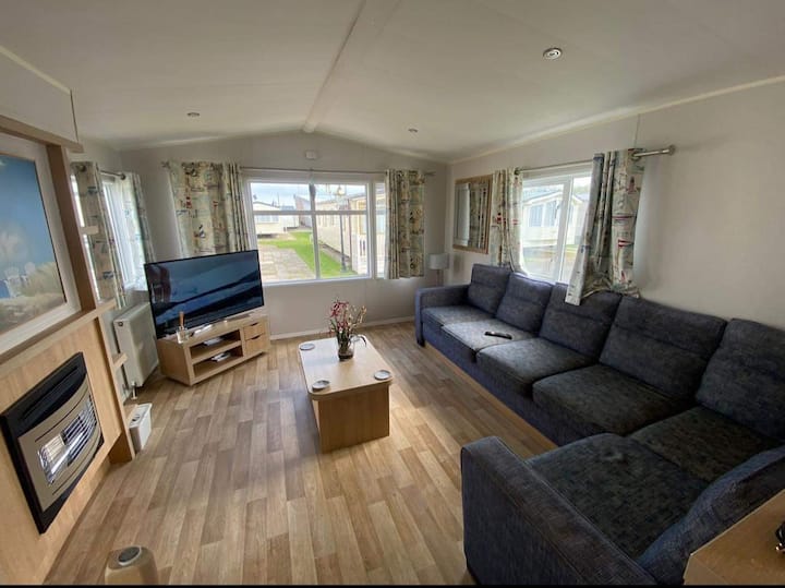 The Nicholas Van - Towyn