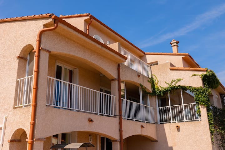 Bel Et Vaste Appartement. Villa De La Gare. Clim. - Cerbère